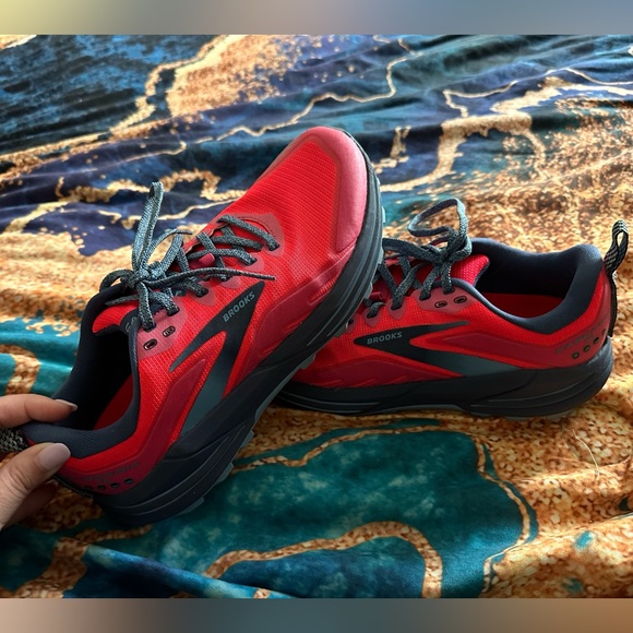 Brooks | Shoes | Hot Pink Brooks Cascadia Size 95 | Poshmark